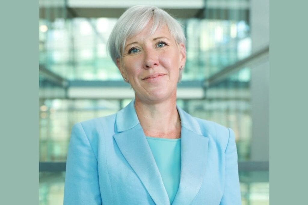 EY appoints Anna Anthony as new UK & Ireland Regional Managing Partner ...