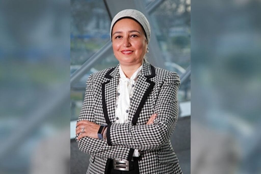 Telecom Egypt welcomes Lobna Helal as first female chair – Women's Tabloid